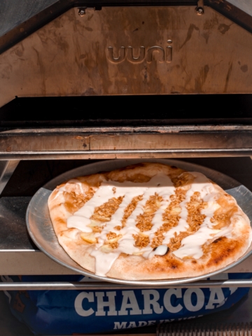 Ooni Apple Crisp Dessert Pizza - Carne Diem