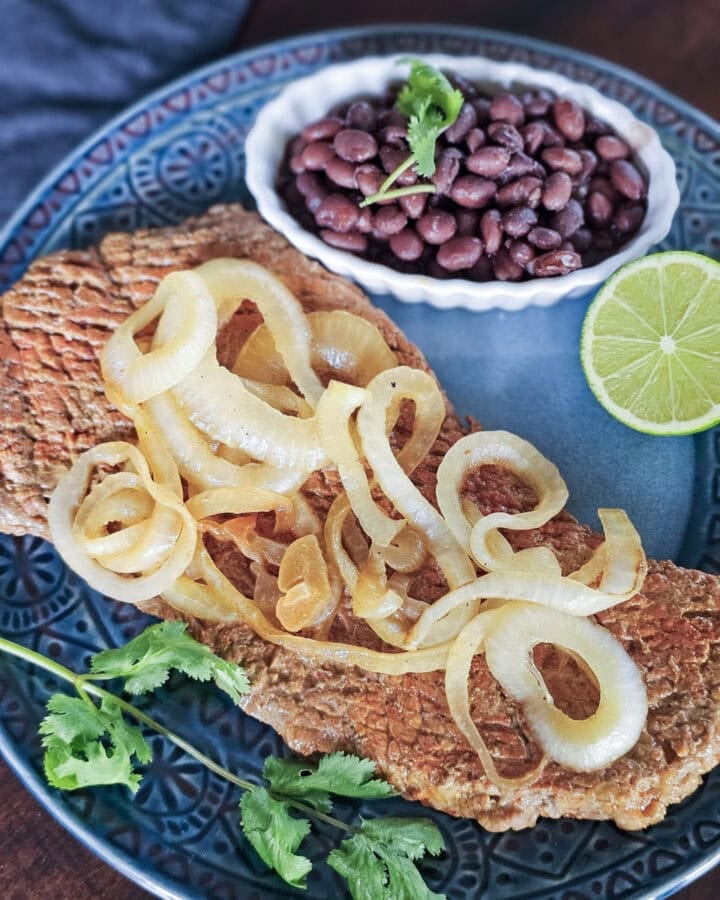 Cuban Palomilla Steak Recipe: Steak and Onions - Carne Diem